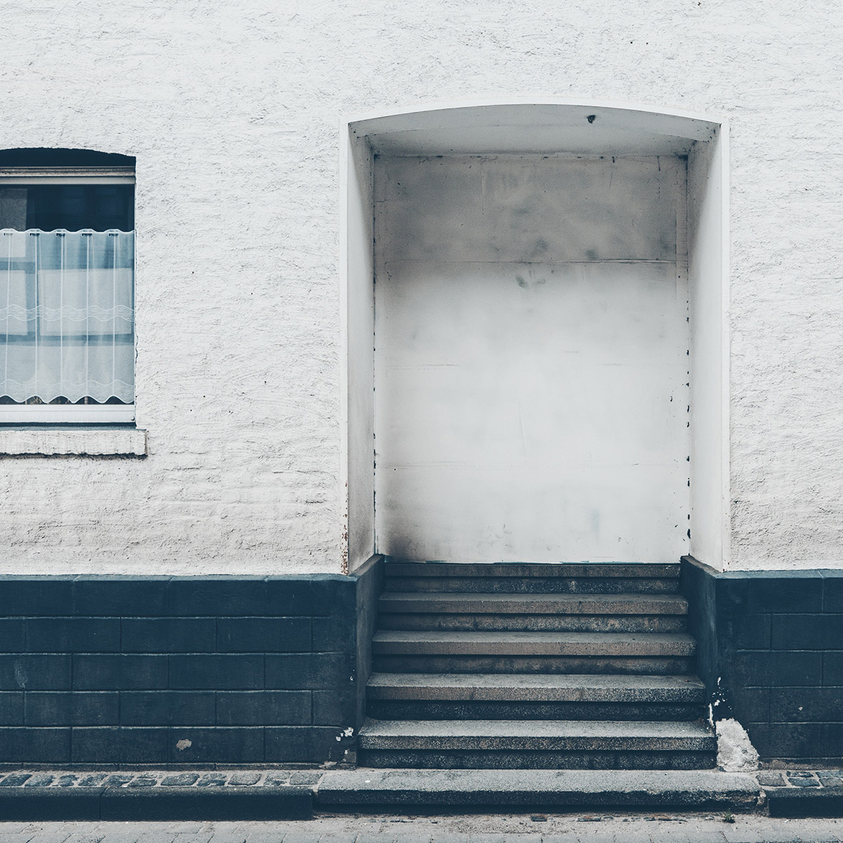 Empty door – Personal